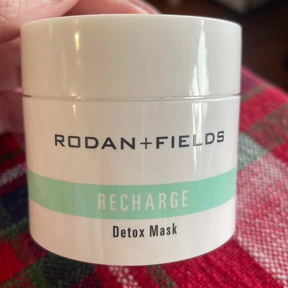 Rodan + Fields | Skincare | Rodan Fields Recharge Detox Mask | Poshmark